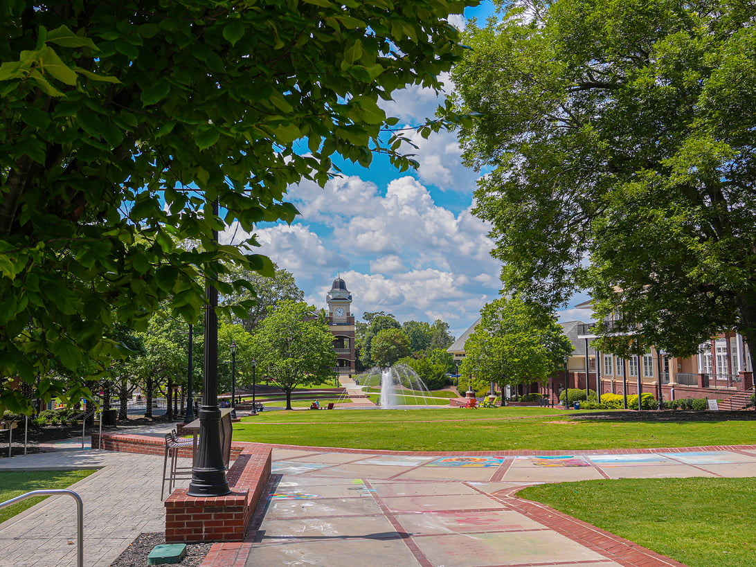 School & Campus Landscaping: How the Outdoor Environment Impacts ...